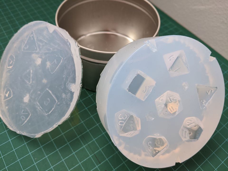 Hanley Brady's Dice Making Series for Dice Goblins - Part 1: Molds